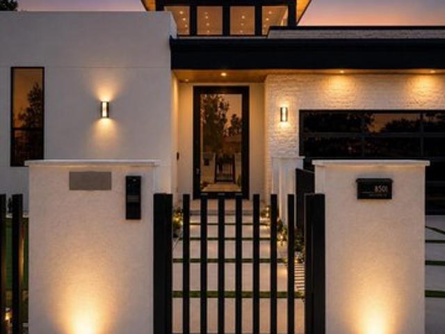 8501 E Malcomb Dr, Scottsdale, AZ 85250