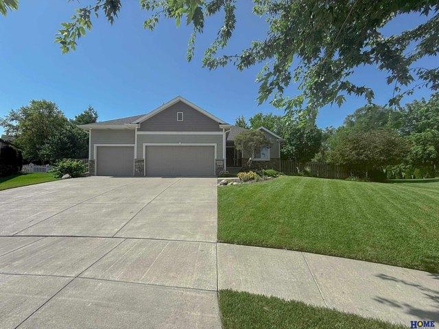 8501 Remi Ct, Lincoln, NE 68526