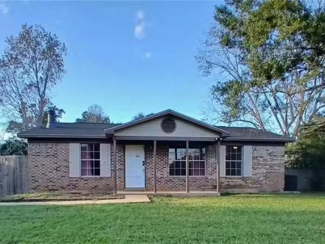 8502 MCADAMS DR S, THEODORE, AL 36582 Single Family Residence.