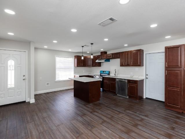 8502 Lynwood Lane