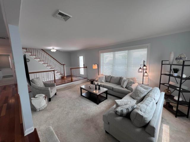 8503 Fremont Ave