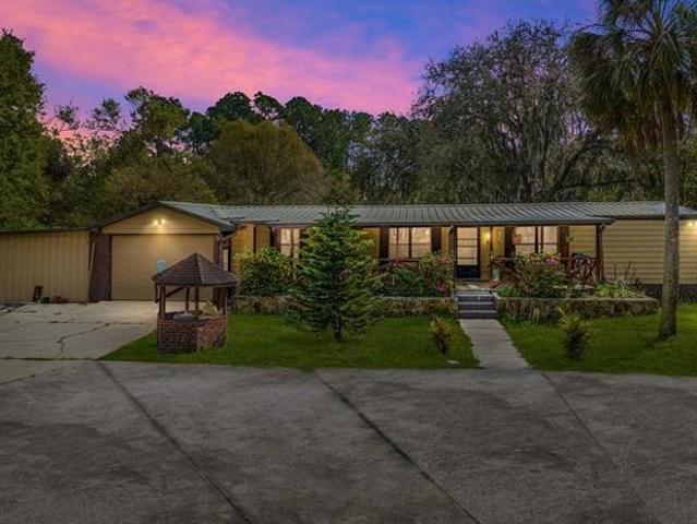 8503 Gibson Oaks Dr, Lakeland, FL 33809