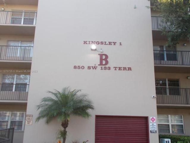 850 133rd Ter SW #212B, Pembroke Pines, FL 33027