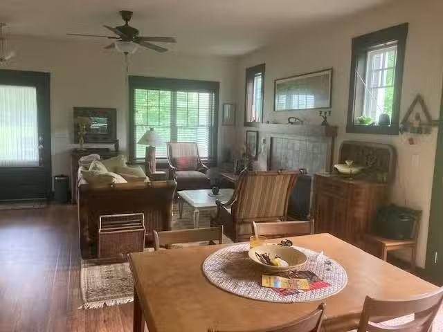 $850 1 Bedroom 1 Bathroom House In Brevard With Great Amenit.