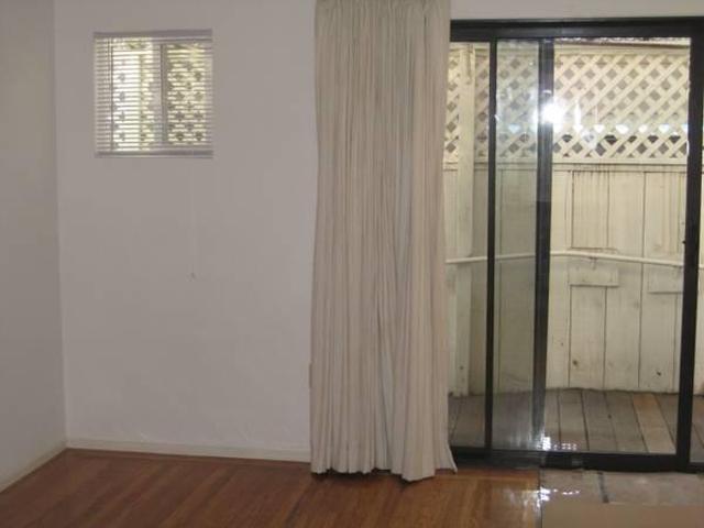 $850 / 1br One Bedroom Studio
