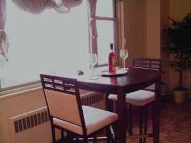 $850 / 1br Corporate Housing Furnished All Util. Goldcoast Edgewater Dr. map