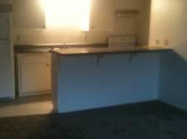 $850 / 1br 550ft² Upstairs Apt near Beach Port Hueneme map
