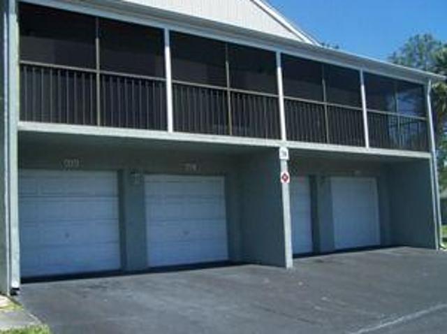$850 / 2br 975ft² TOWNHOME W/ONE CAR GARAGE UNIVERSAL STUDIOS AREA map