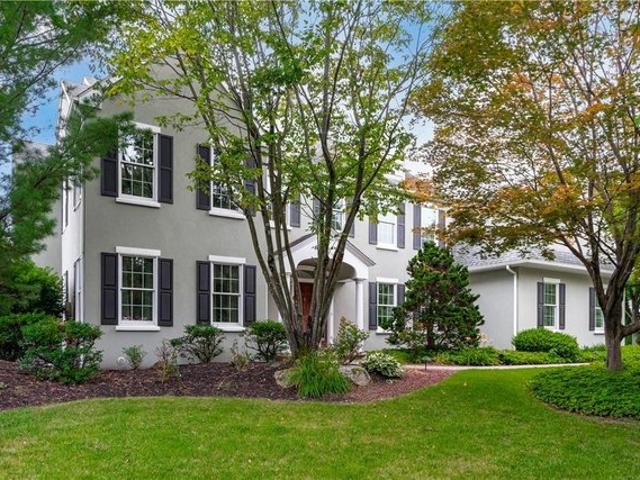 850 38th St N, Allentown, PA 18104