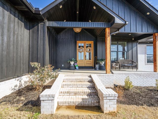 850 Cordova Cove, Savannah, TN 38372 | MLS #3113 | Compass