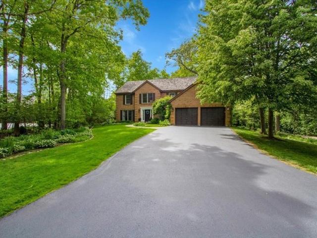 850 Carlyle Cir, Lake Bluff, IL 60044