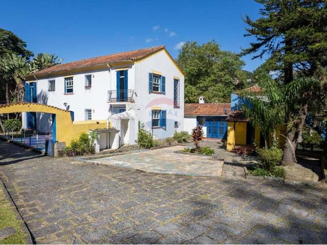 850 Área Útil Casa Alugar, 6 Dormitórios localizado em Rua Santos Dumont, 847, Centro, Petrópolis, Rio de Janeiro, 25.625 090 | Brasil