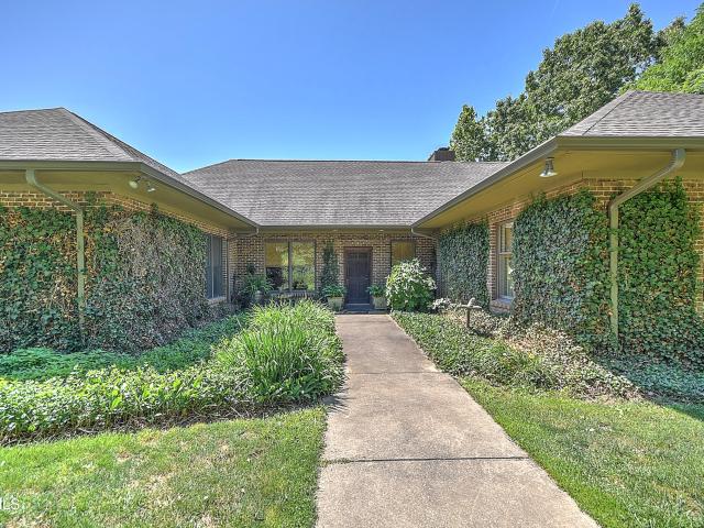 850 Belleair Lane