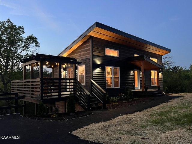 850 Blue Herring Way, Sevierville, TN 37876