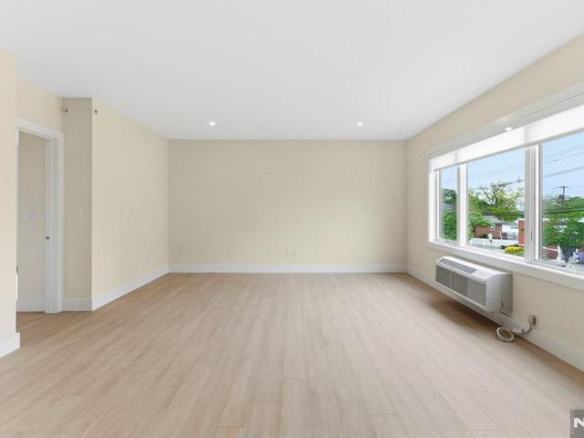 850 Broad Avenue # C