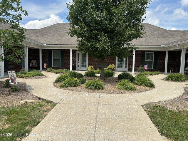 850 Garden Pointe Dr, Simpsonville, KY 40067