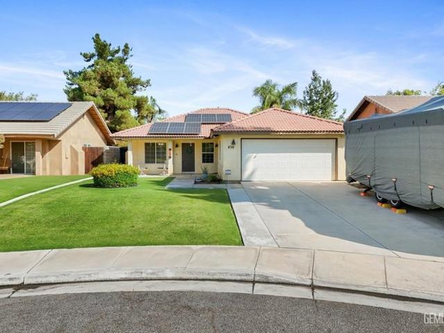 850 Greenwood Meadow Ln, Bakersfield, CA 93308