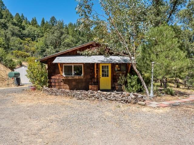850 Davidson Ln, Laytonville, CA 95454