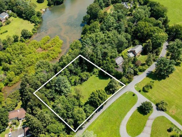 850 Emerson Dr