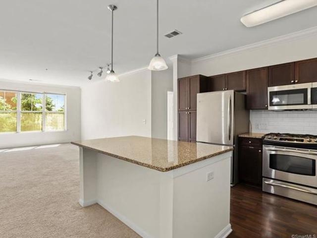 850 East Main St 328, Stamford, CT