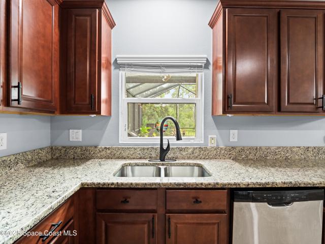 850 Fiddleleaf Cir, Melbourne, FL 32904 | MLS #1065