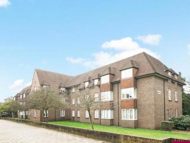 850 Finchley Road, Birnbeck Court, Nw Bb, 2 Bedroom Flat