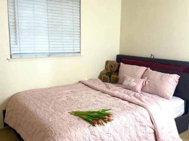 $850 furnished room all included