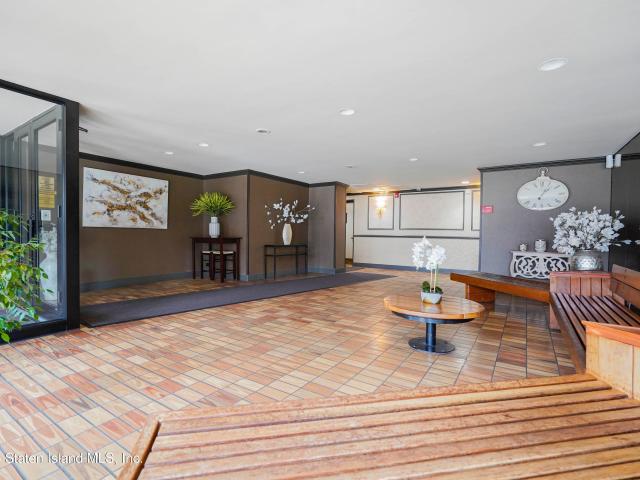 850 Howard Avenue # #3j