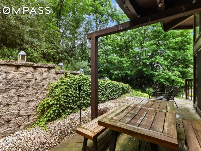 850 Hillside Dr GG1, Fontana, WI