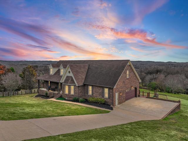 850 Hillwood Dr S
