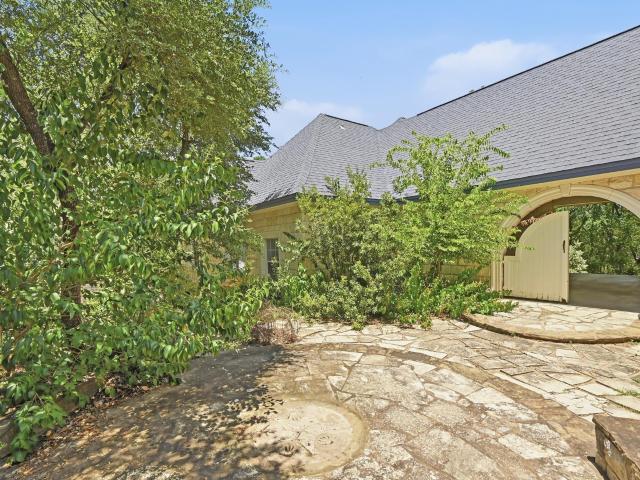 850 Jerrys Ln