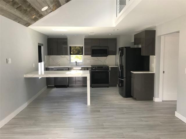 850 Main Street 2