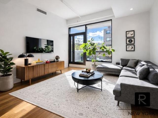 850 Metropolitan Avenue, Brooklyn, NY