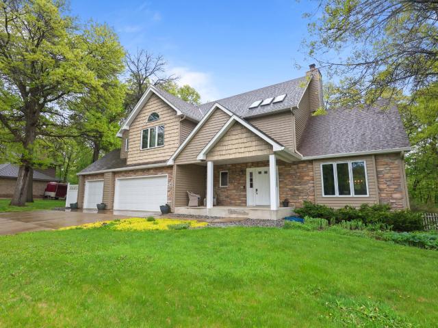 850 Meadowlawn Court