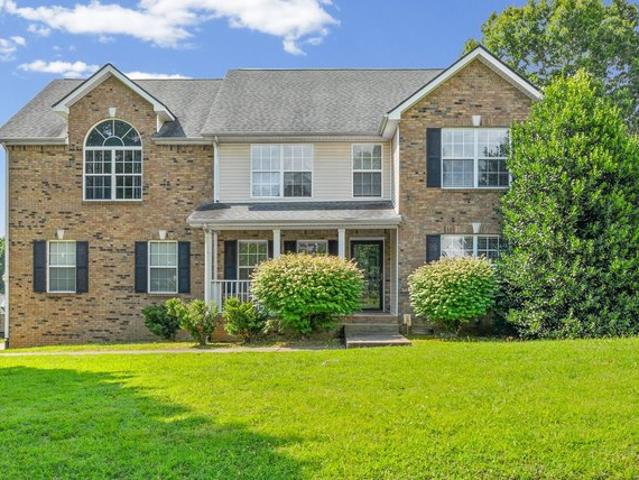 850 Nandina Ct, Clarksville, TN 37043