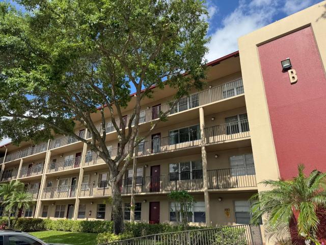 850 SW 133rd Ter, Unit 315B, Pembroke Pines, FL 33027 | MLS #R11083 | Compass