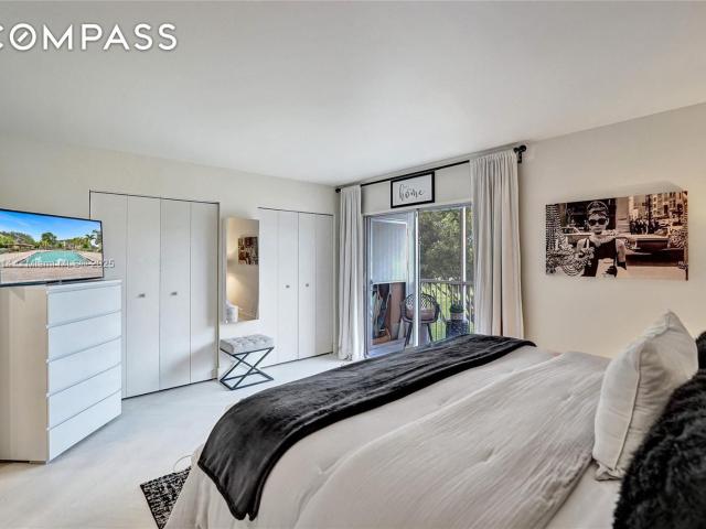 850 SW 133rd Ter 316B, Pembroke Pines, FL