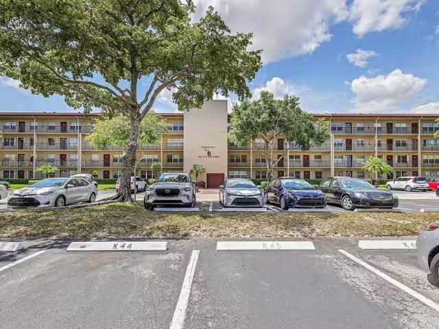 850 SW 133rd Terrace #312B, Pembroke Pines, FL 33027 MLS A11.
