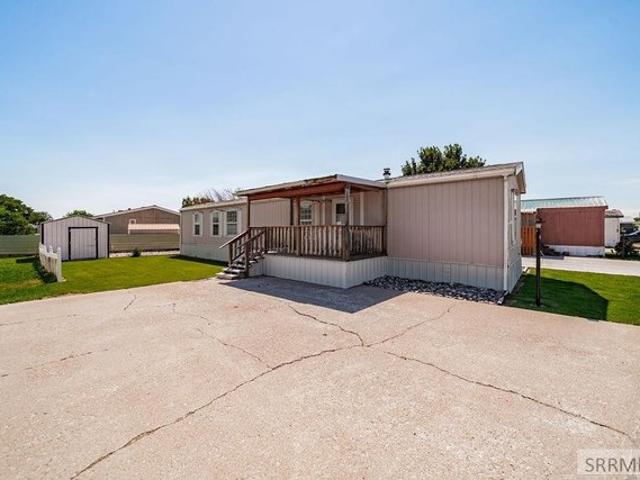 850 Parkway Dr Trlr 79, Blackfoot, ID 83221