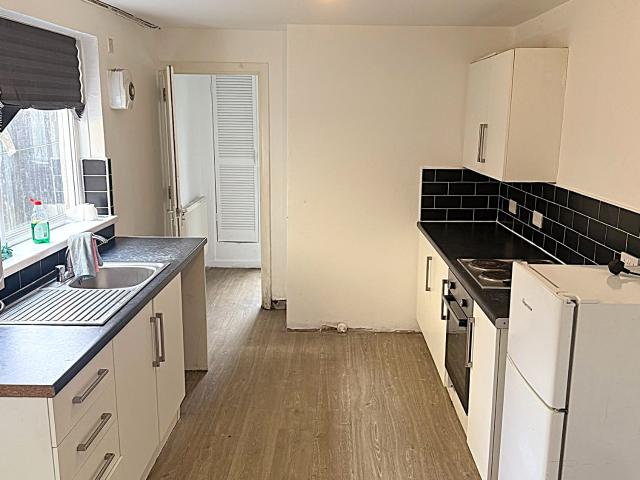 £800 PCM, One Bedroom Ground Floor Flat with Private Garden in Earl Street, Grangetown, Cardiff, CF11 7DQ