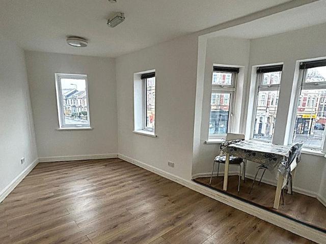 £850 PCM, Spacious One Bedroom First Floor Flat in North Clive Street, Grangetown, Cardiff, CF11 6NP