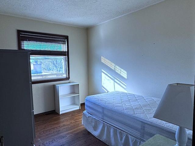 $850 Room to let, in 3 BDR home