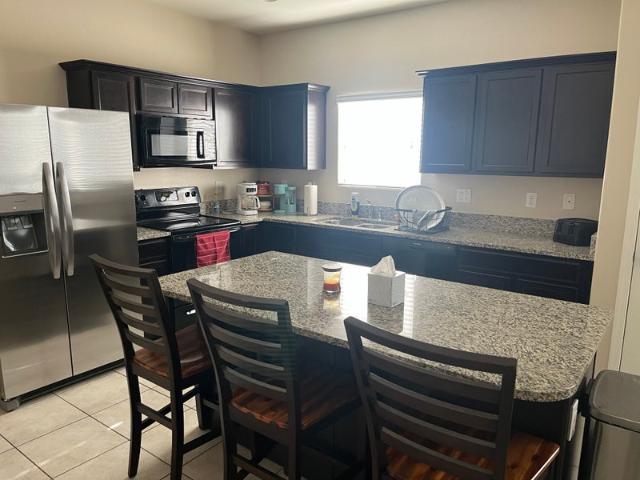 $850 Room + Private Bath for Rent Buckeye