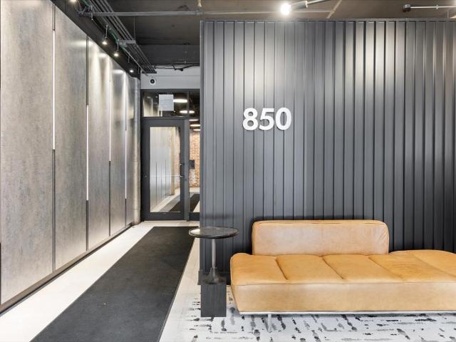 850 W Adams Street # 4A