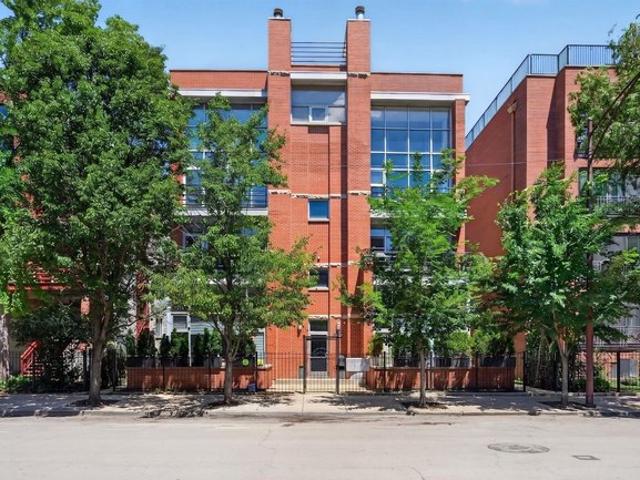 850 W Erie St Apt 3W, Chicago, IL 60642