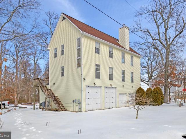 850 Walnut Avenue