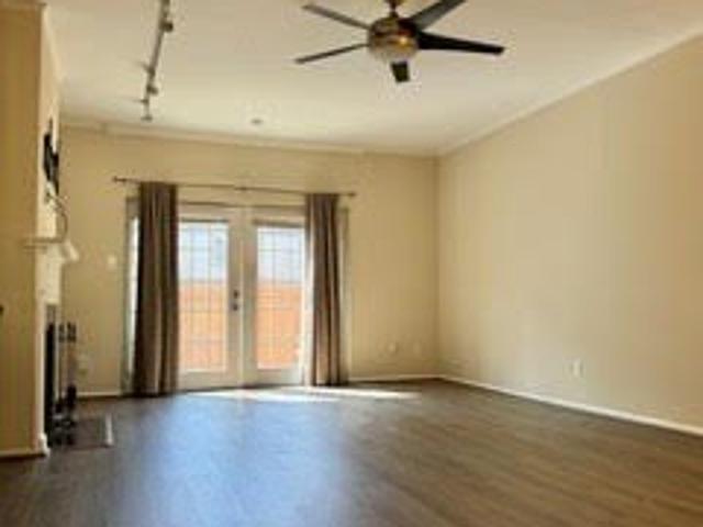 850 Threadneedle St Apt 80, Houston, TX 77079