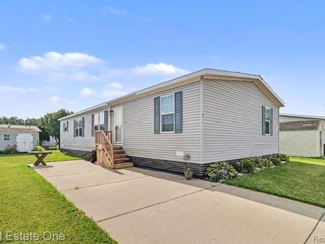 8516 Michael Dr, Frenchtown, MI 48166