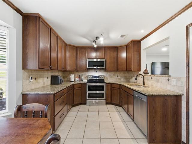 8516 Crestview Drive