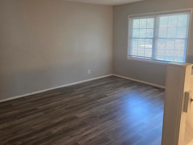 8517 E 42nd St, Indianapolis, IN 46226 | MLS #22065 | Compass